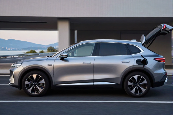 EV Charging Reimbursement Simplified: Wallbox Unveils Pulsar Pro with ...